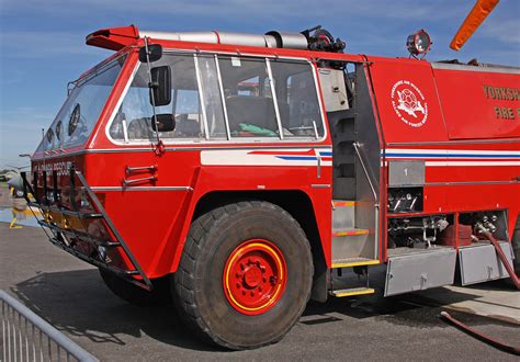 Chubb Pathfinder Airport Crash Fire Tender Vehicle Walkarounds