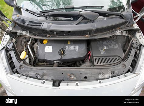 Offenen Motorraum Fach Renault Scenic Car Stockfotografie Alamy