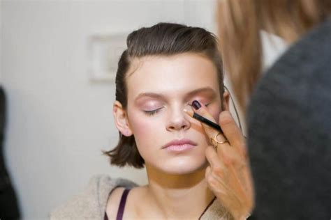 Top Spots For Pro Makeup Classes Near You Belles And Gals