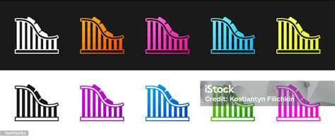 흑백 배경에 격리된 롤러 코스터 아이콘을 설정합니다 놀이 공원 어린이 엔터테인먼트 놀이터 레크리에이션 공원 벡터 Carnival