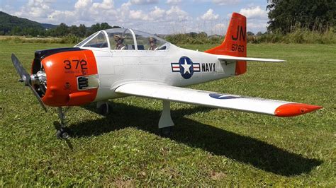 T-28 Trojan mit Saito FG 84r3 - YouTube