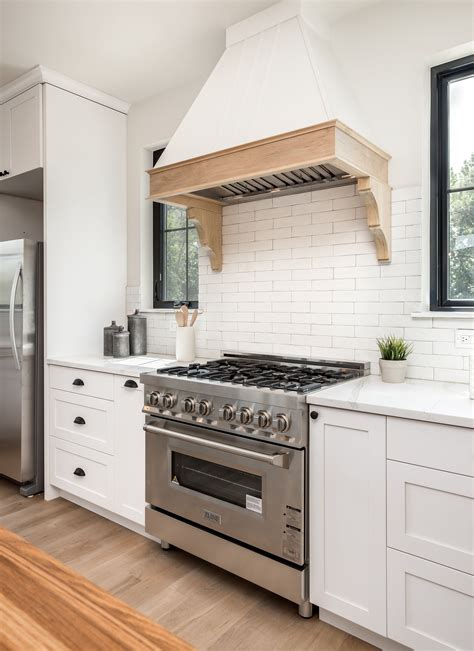 40 Farmhouse Range Hood Ideas For Your Perfect Kitchen Design Range