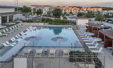 Luxury One Bedroom Apartments In Austin Tx Berkshire Santal