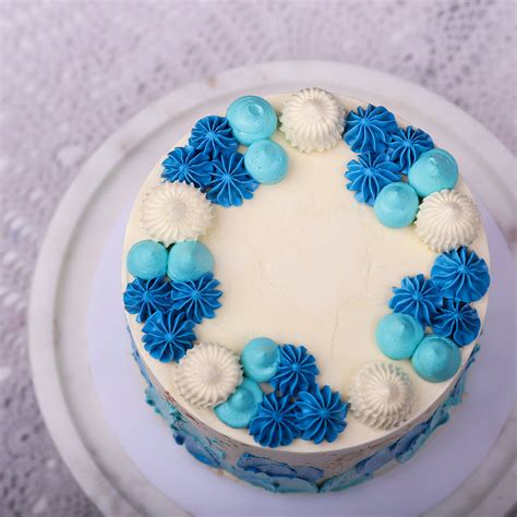 Blue And Gold Birthday Cake Cake For Husband Daddys Birthday Cake Liliyum Patisserie And Cafe
