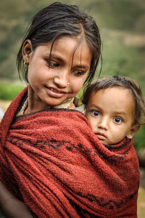 Schwester Und Bruder In Nepal Redaktionelles Stockbild Bild Von Asiatisch Bruder 84911479