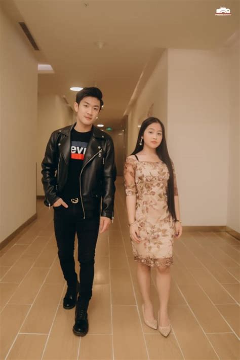 ချစ်ချစ်ခင်ခင်နဲ့အပြန်အလှန်စနောက်ပြီး ပွဲအတူတူတက်လာတဲ့ ဘုန်းမင