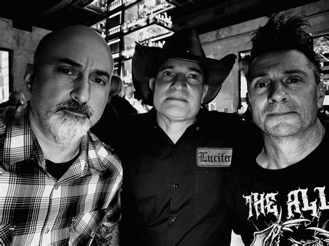 Sit Kitty Sit New Music Video Is Out Now Link Is In Our Bio