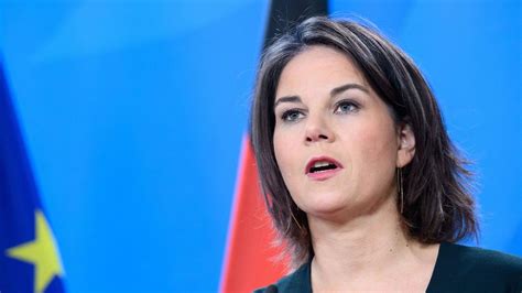 Resolution Baerbock Ruft Zu Klarem Signal Gegen Putin In Un Auf Die Zeit