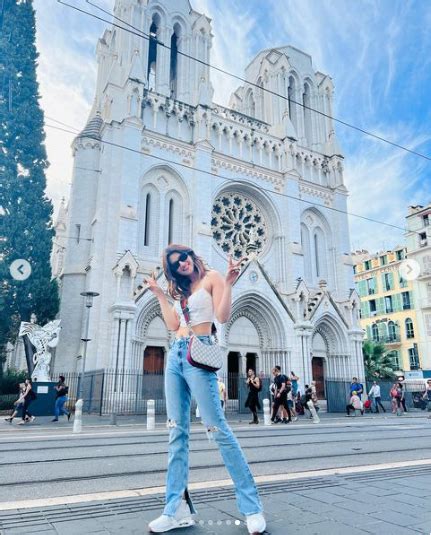 Bollywood Actress Kriti Sanon Vacation In France Oneindia