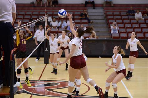Meredith Pellegrino Womens Volleyball Rider University Athletics