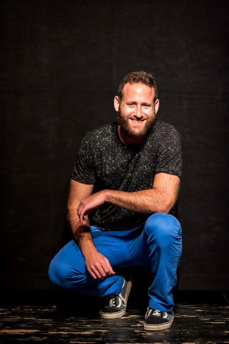 יונתן גרובר קומיקאי יוצר ומנחה סדנאות אלתור בואו כנסו יש פה צחוקים