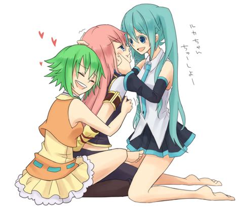 Hatsune Miku Megurine Luka And Gumi Vocaloid Drawn By Koma Remi