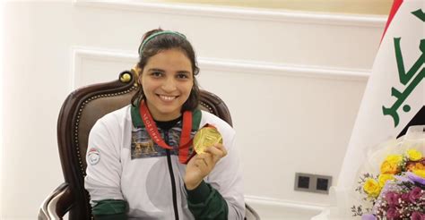 التربية تدرج قصة نجاح البطلة البارالمبية العراقية نجلة عماد ضمن