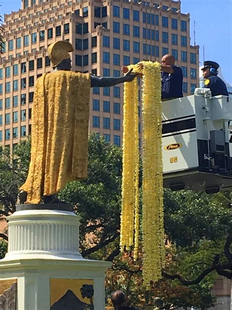 Aloha From Hawaii King Kamehameha The Great Adorned In Leis At The