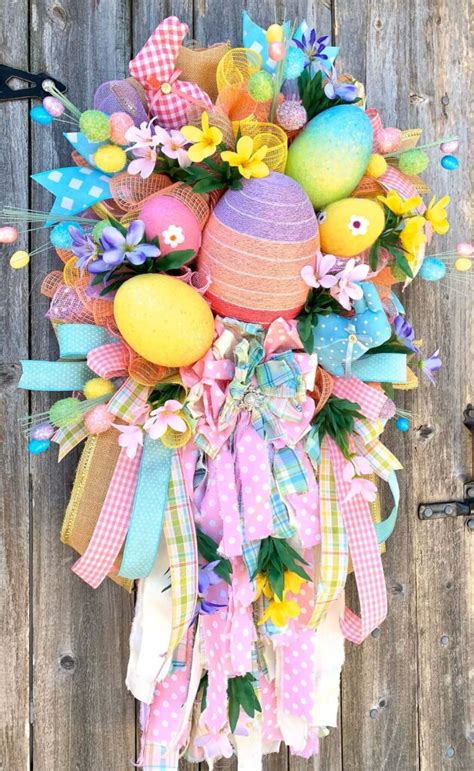 PRECIOSA DECORACIÓN PARA PUERTAS CON CORONAS DE PASCUA QUE ENAMORAN Manualidades eli