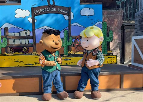 Knotts Berry Farm Snoopy Knotts Peanuts Celebration 2025 New Show