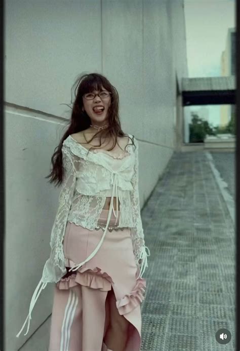 Maloi Ricalde ౨ৎ On Instagram Good Morning ” Lace Top Pretty Brunette Pretty Asian Girl