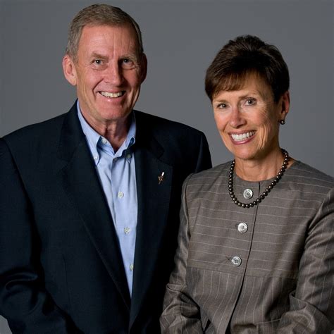 H Jon Runstad And Judith M Runstad Awarded E Donnall Thomas Medal Of