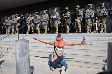 Пентагон испраќа околу 700 маринци во Лос Анџелес Сител Телевизија