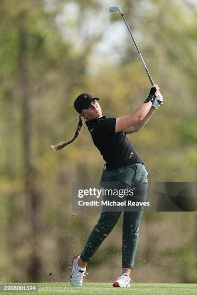 Bailey Shoemaker Plays Her Shot From The 17th Tee During A Practice News Photo Getty Images