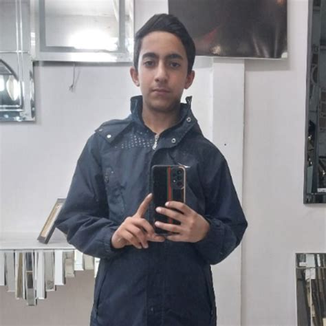 یاسین حیدرزاده نوازنده سنتور