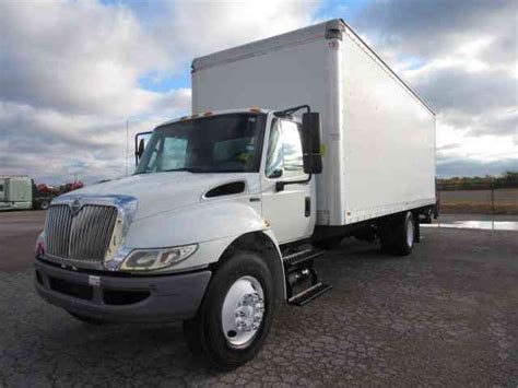 International 4300 2013 Van Box Trucks