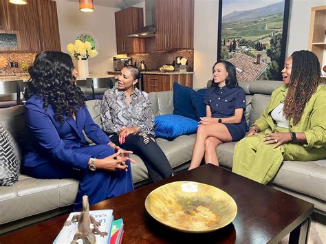 Abc News Anchor Linsey Davis Shares Personal Struggle With Uterine