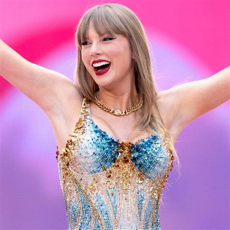 The 32 Most Genius Taylor Swift Easter Eggs Marie Claire