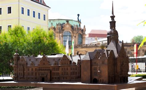 Saxon Miniatures Warisan Seni Dan Budaya Sejarah Yang Menginspirasi Berita