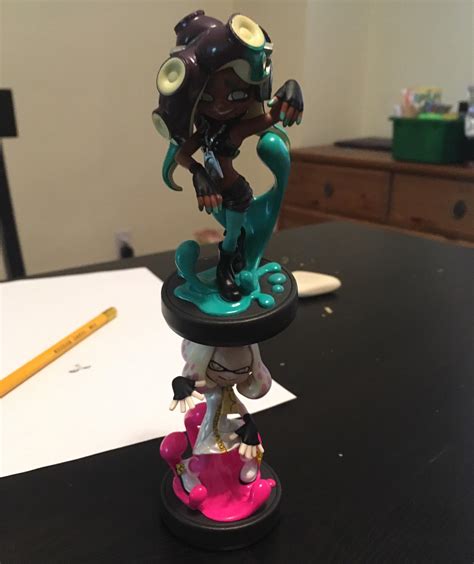 I Was Looking At My Pearl And Marina Amiibos And Saw That Pearls Crown
