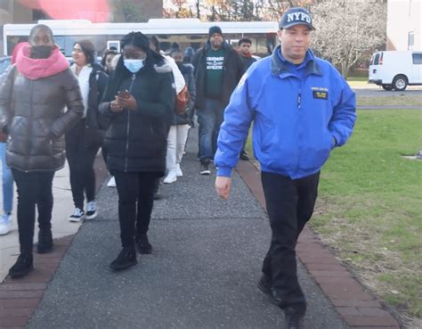 Nypd Aids At Risk Youth Through Suny College Tours Amnewyork