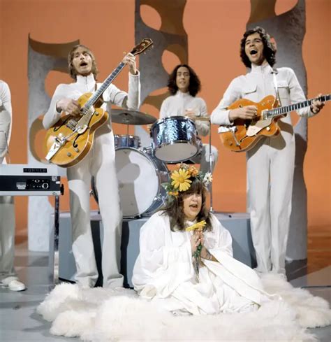 The Tragic Life And Death Of Mama Cass Elliot Smooth