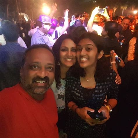 அச்சு அசலாக அம்மா தேவதர்ஷினி போலவே இருக்கும் மகள் சோசியல் மீடியாவில் வைரலாகும் ஜாலி டூர்