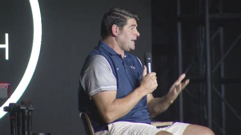 Super Bowl Champion Stephen Neal Returns To Bakersfield Shares Faith