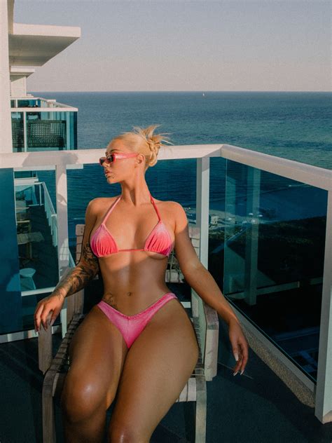 Iggy Azaleas Self Promotion Continues
