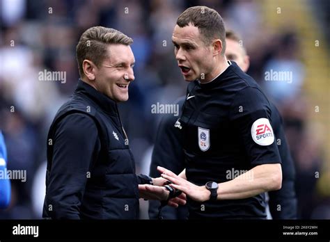Referee David Dickinson Right Speaks To Hull City Interim Manager