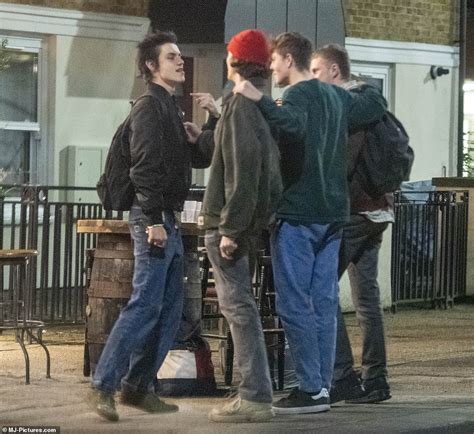 Sex Pistols Actor Louis Partridge 17 Embraces The Spirit Of Sid