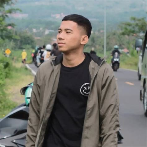 Handoko Putra Handokoputraa • Threads Say More