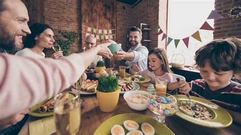 Cracker Barrel Is Offering 16 Easter Feast To Feed 10 But Theres