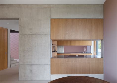 Stuttgart House By Se Arch With Shingle Clad Walls And An Art Gallery