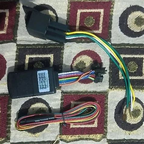 10 M Screen Size 25 Inch Car Gps Tracking Device For Truck At ₹ 2000