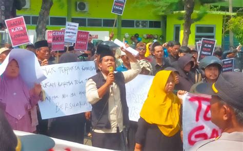 Bupati Sumenep Didesak Periksa Dan Audit Kades Gersik Putih Madura Today