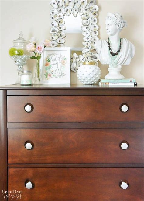 10 Amazing Seashell Decorating Ideas Youll Be Proud Of Dresser
