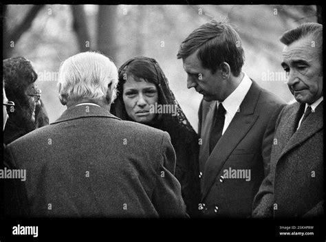 Beerdigung Von Jo Siffert Freiburg 1971 Witwe Simone Siffert Guhl Jo Sifferts Funeral