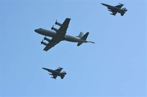 Grams Luftfartsblogg Norges Basepolitikk Må Endres The Barents Observer