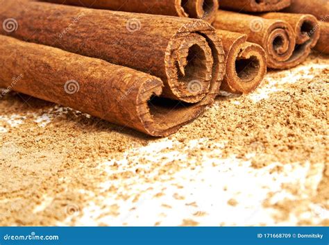 Cinnamon Sticks With Its Dust Stock Image Image Of Close Cinnamon