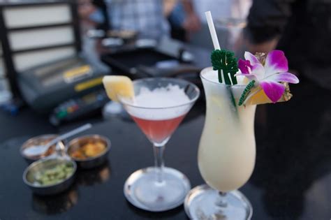 Premium Photo Refreshing Drinks On Restaurant Table