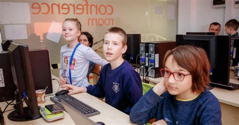 Niños Aprenden La Clave Del éxito En Clases De Programación En Bielorrusia Acnur España