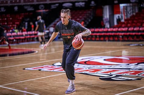 Isaiah Piñeiro Regresa Al Tabloncillo Tras Casi Un Año De Inactividad Y