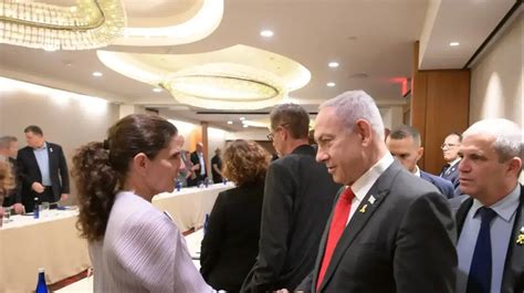 נתניהו נפגש עם משפחות חטופים בוושינגטון וואלה חדשות